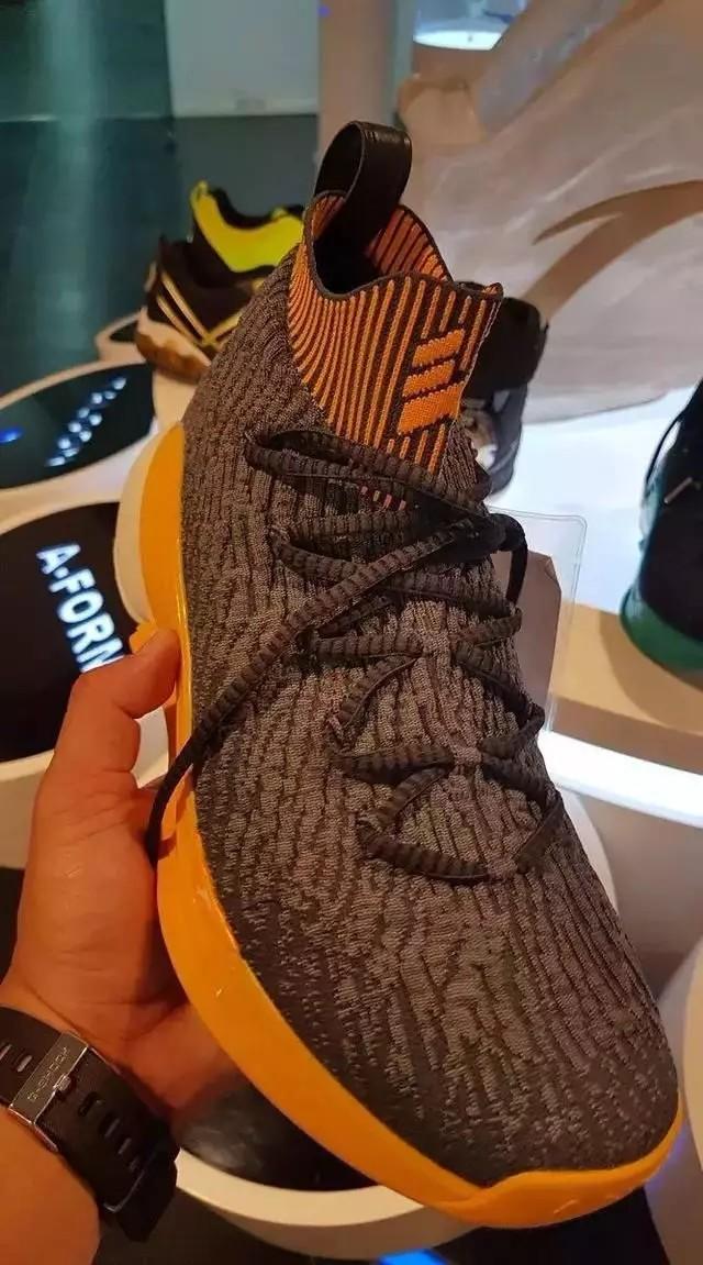 袜套+闪能：汤普森上脚KT4-识物