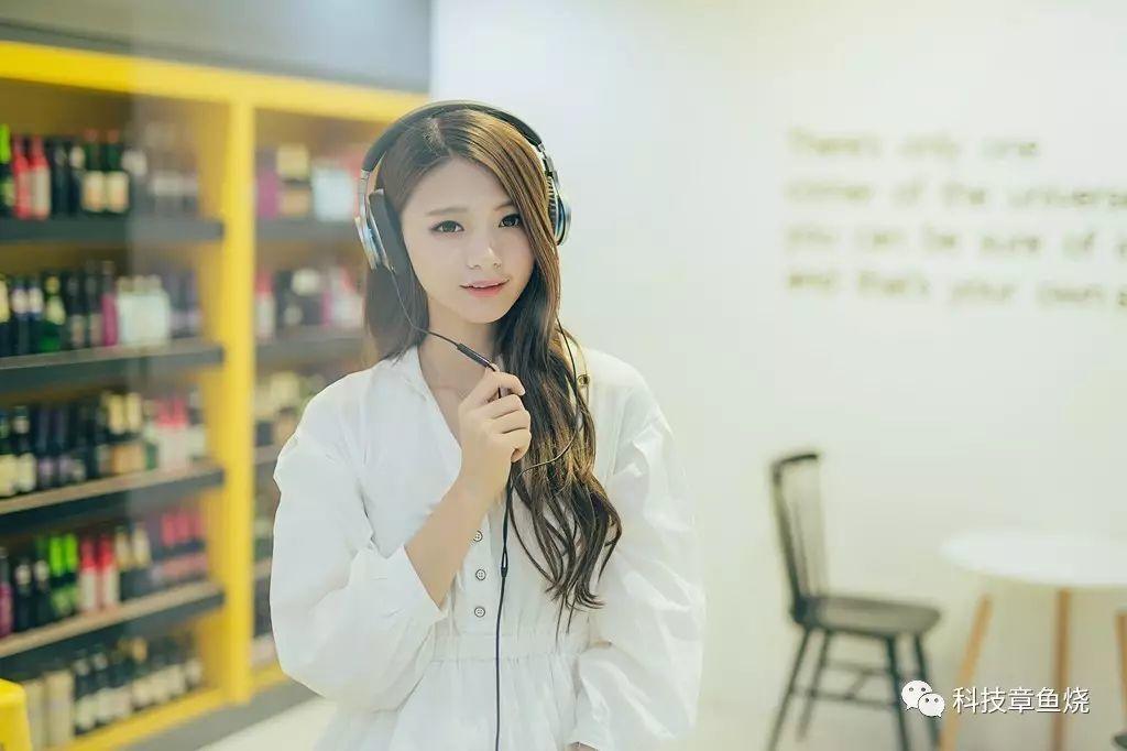 vivo XE1000美女图赏：这耳机期待已久-识物