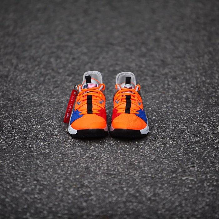 以Armstrong Building 703为灵感, 实拍预览Nike PG3-识物