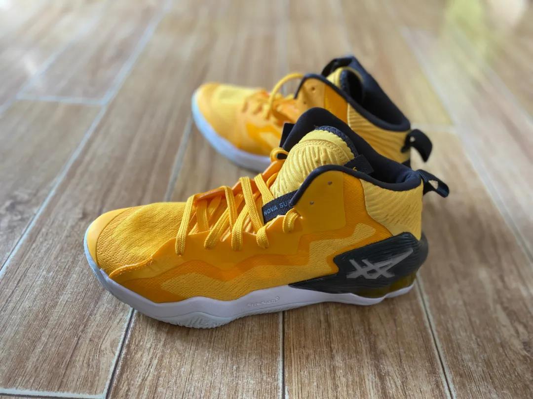 WEN鞋评丨Asics Nova Surge 听说有人说它比AJ33SE好？-识物