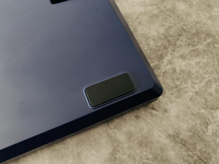 RGB灯光、全键热拔插轴—捕获者KT87鹦鹉螺机械键盘体验-识物